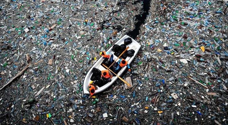El grave impacto del plástico en los océanos, una cuestión global